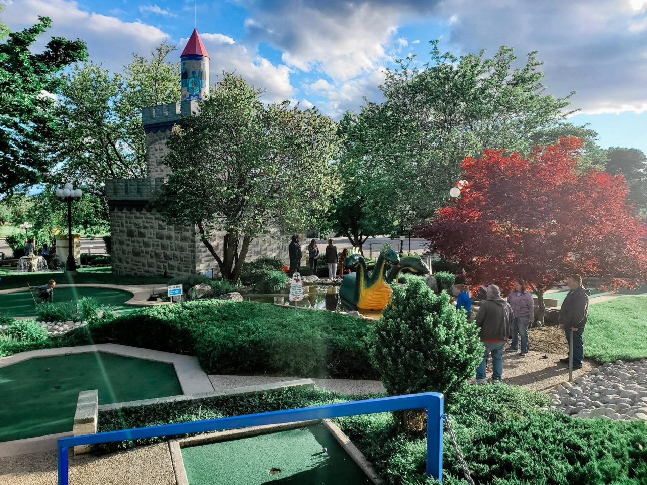 Family Fun in Utah - The 5 Best Mini Golf Locations - Seven Slopes